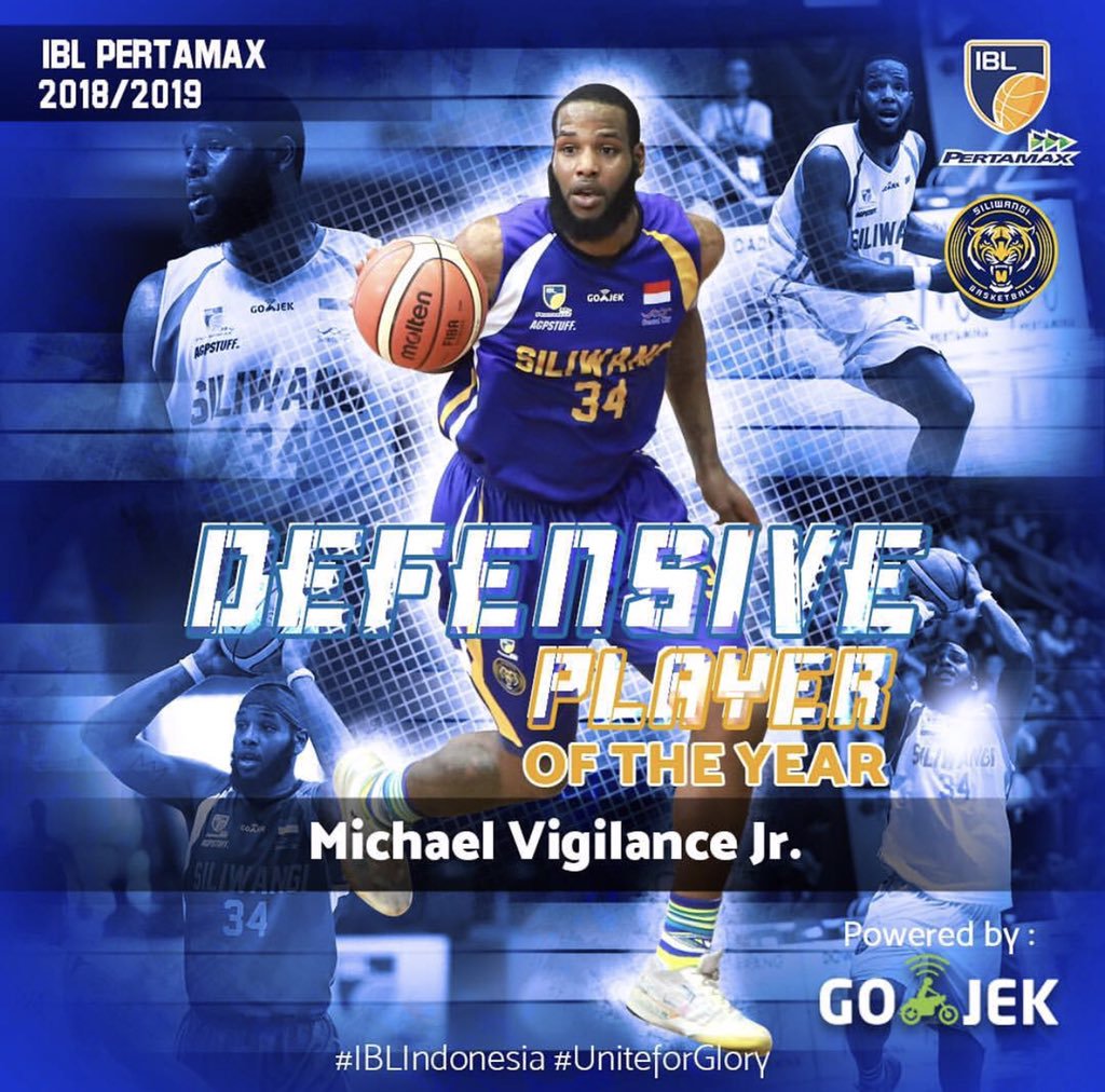 Lộ diện hình ảnh của ngoại binh thay thế DeAngelo Hamilton?